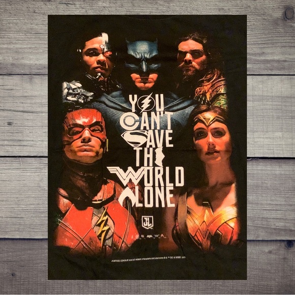 DC Comics | Shirts | Dc Comics Justice League Cant Save The World Alone ...